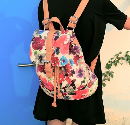 Printed Flora Backpack B on Luulla